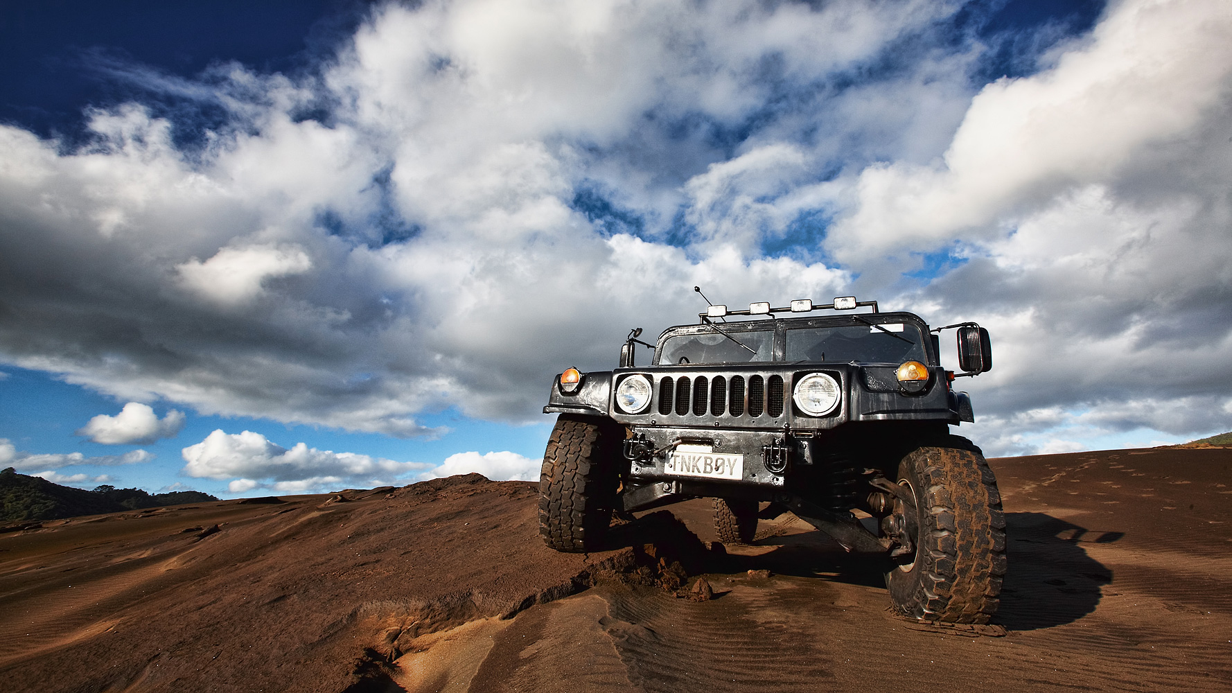 humvee. – aaron lam • life through the lens
